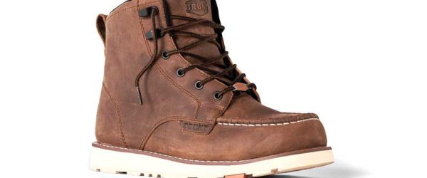Farm Storehouse: 6 Rugged Farm Boots To Try On - Hobby Farms