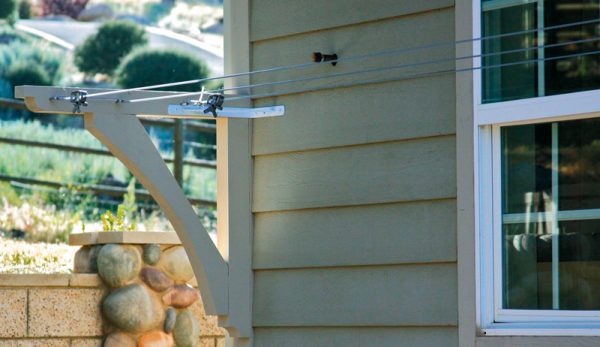A Clothesline Can Reduce Energy Use & Save You Money - Hobby Farms