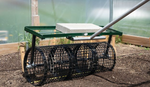 Time To Transplant? It's Dibble Time! - Hobby Farms