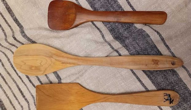 wooden spoons - Hobby Farms
