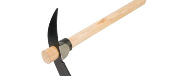 Axes, Mattocks & Mauls: Which Do You Need? - Hobby Farms